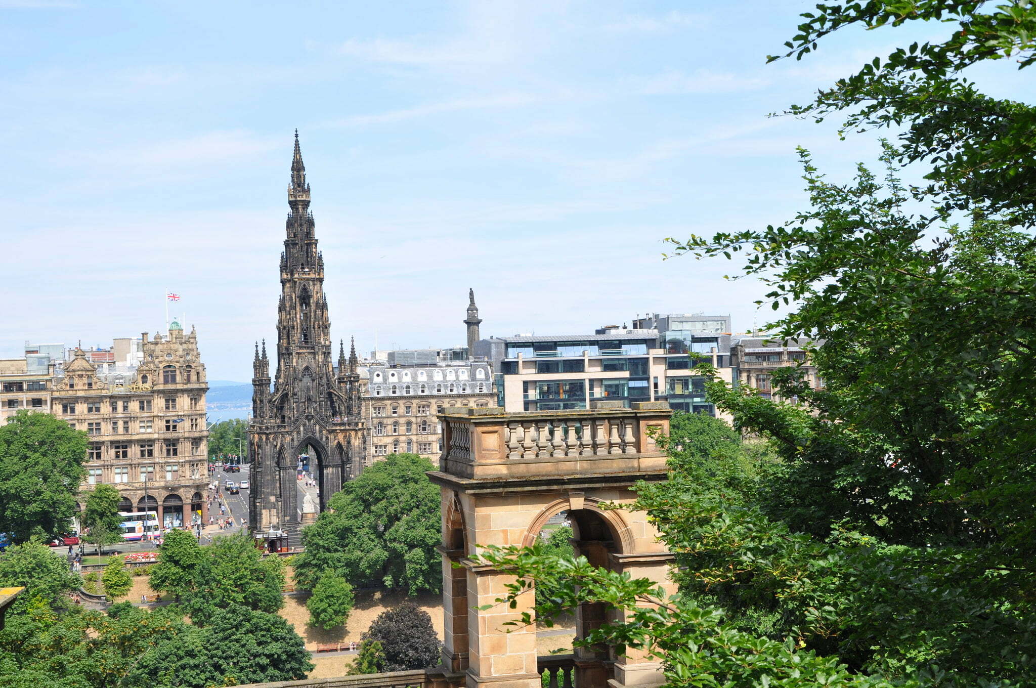 Edinburgh เอดินบะระ เมืองหลวงของชาวสก็อตแลนด์ - Point of View Travel